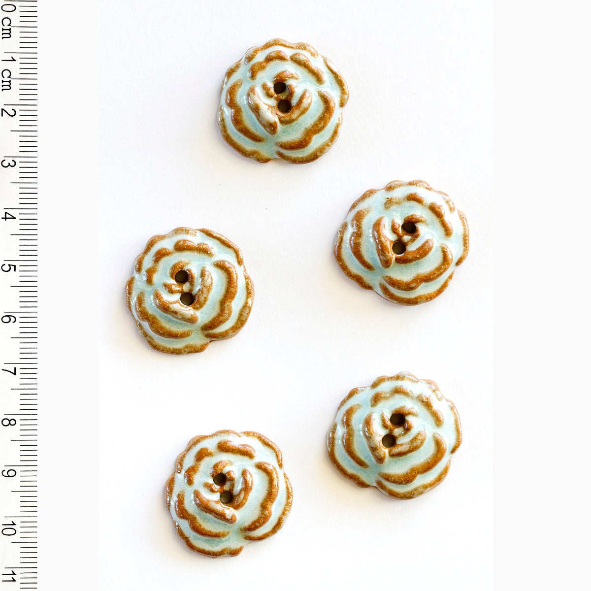 L367 Classic Flower Buttons – ButtonMad